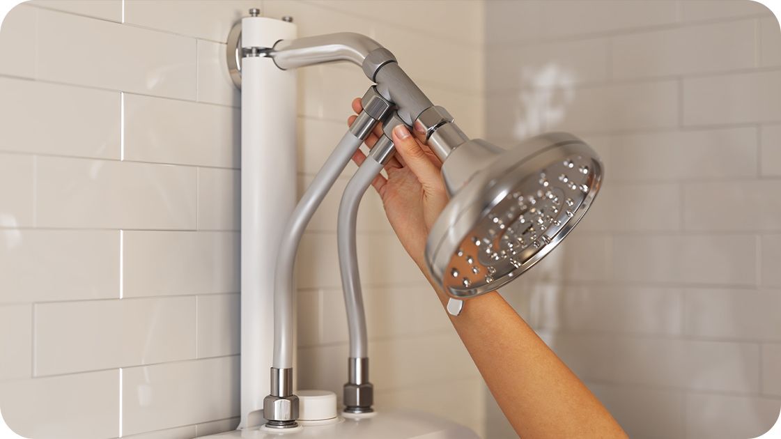 Installs in minutes: all necessary accessories (hoses, connectors etc ...